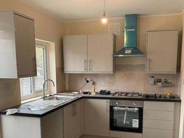 4 Bedrooms Semi detached house for rent in Sisley Road, Barking IG11