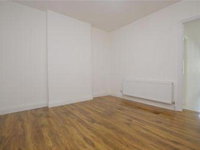 4 Bedrooms Semi detached house for rent in Stanley Road, Croydon CR0
