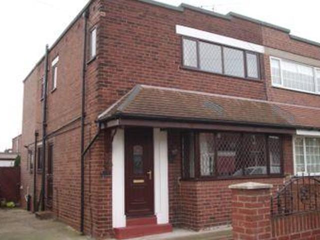 4 Bedrooms Semi detached house for rent in Stanley Road, Doncaster DN5