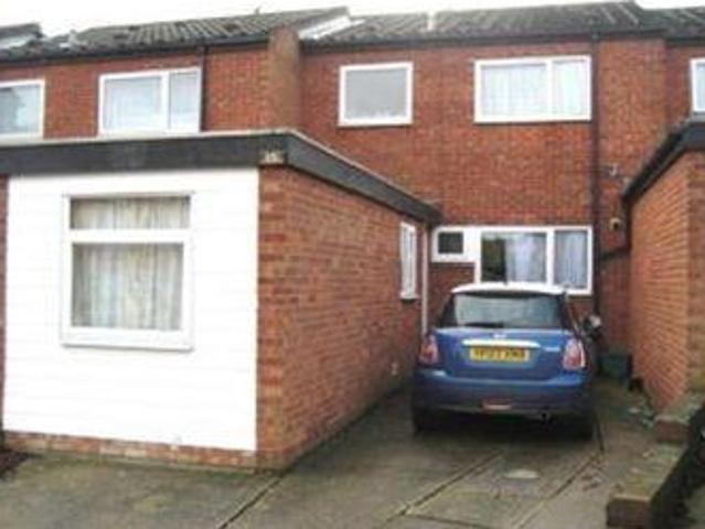 4 Bedrooms Semi detached house for rent in Sullivan Close, Colchester CO4