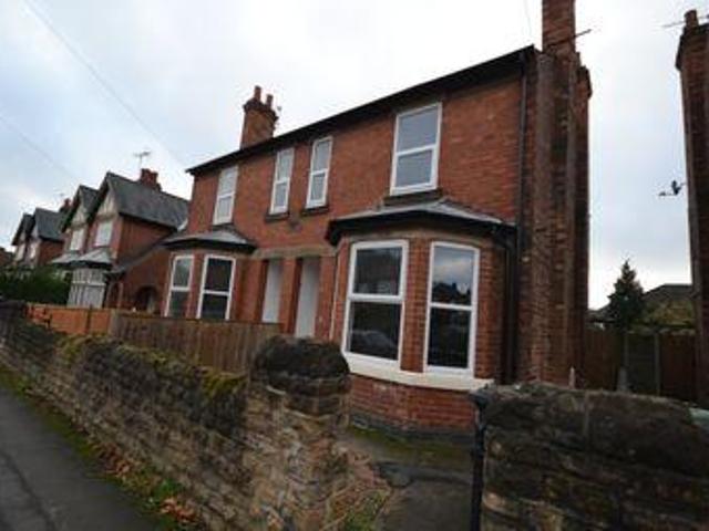 4 Bedrooms Semi detached house for rent in Peveril Road, Beeston, Nottingham NG9