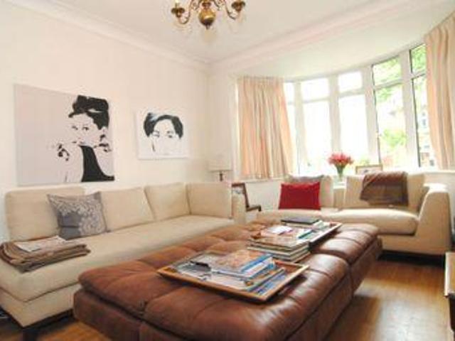 4 Bedrooms Semi detached house for rent in Pensford Avenue, Kew TW9