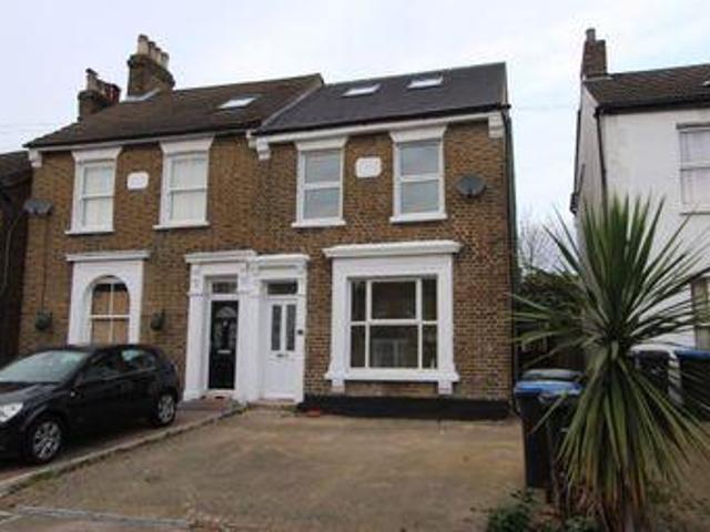 4 Bedrooms Semi detached house for rent in Putney Road, Enfield EN3