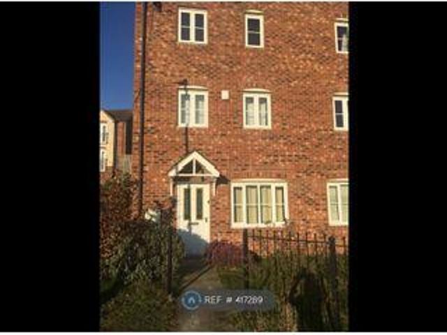 4 Bedrooms Semi detached house for rent in Queen Mary Rise, Sheffield S2