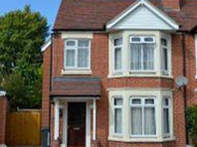 4 Bedrooms Semi detached house for rent in Randall Road, Kenilworth CV8