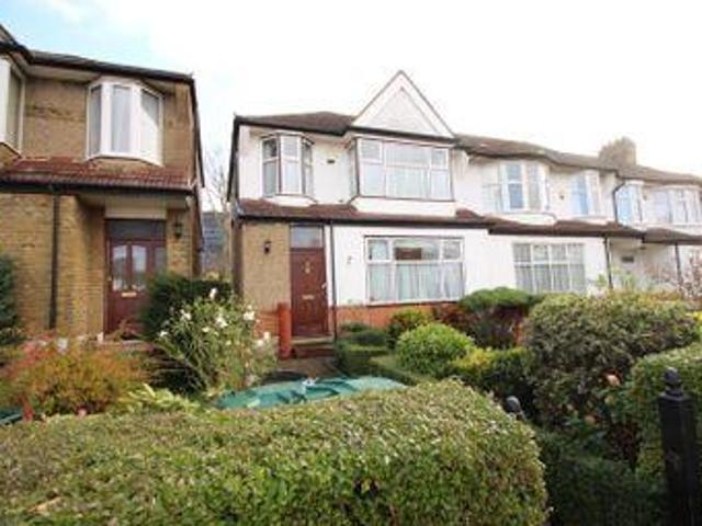 4 Bedrooms Semi detached house for rent in Ridgeway Avenue, East Barnet EN4
