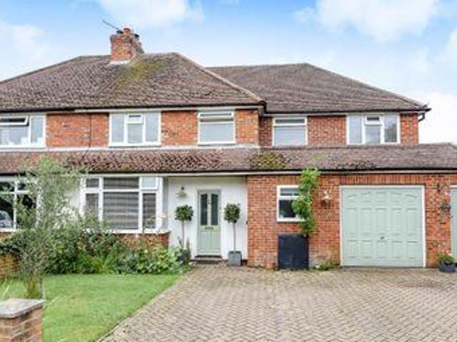 4 Bedrooms Semi detached house for rent in Worplesdon, Guildford GU3