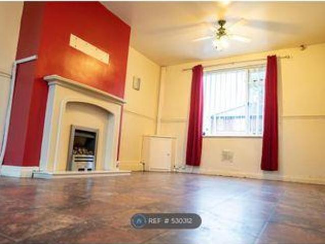 4 Bedrooms Semi detached house for rent in Walker Road, Eccles, Manchester M30