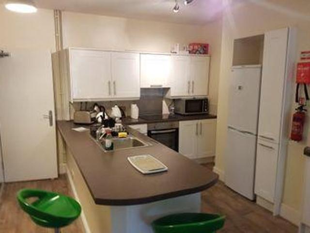 4 Bedrooms Semi detached house for rent in Welby Avenue, Lenton, Nottingham NG7