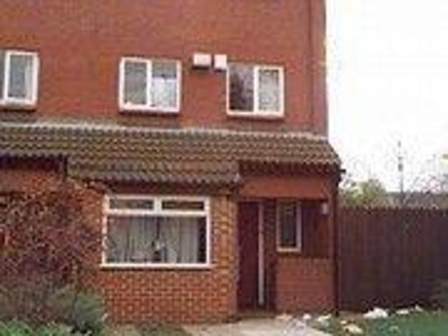 4 Bedrooms Semi detached house for rent in Well Close Rise, Woodhouse, Leeds LS7