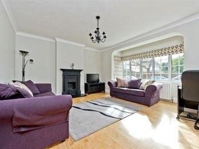 4 Bedrooms Semi detached house for rent in Tangier Road, Richmond TW10