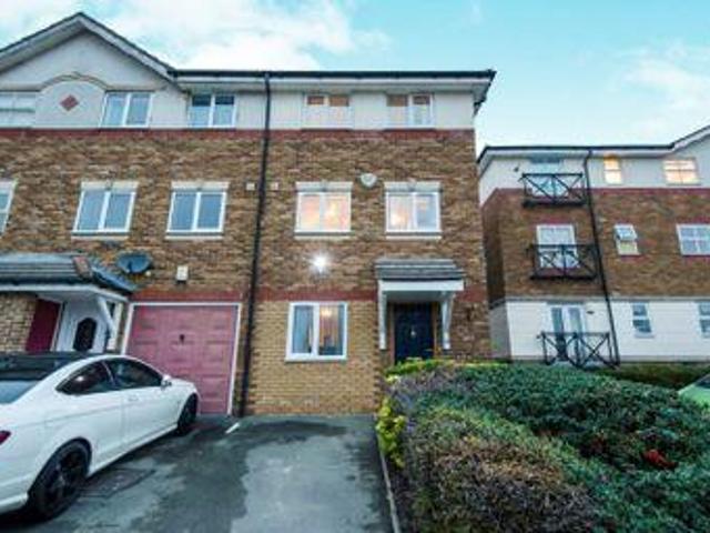4 Bedrooms Semi detached house for rent in Voyagers Close, London SE28