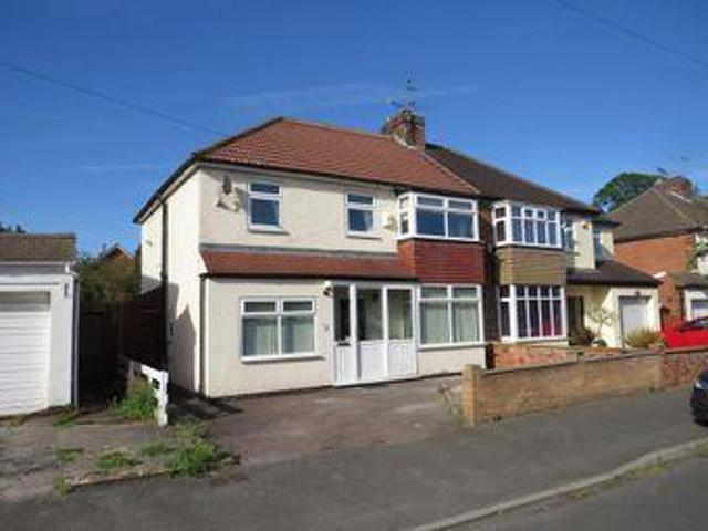 4 Bedrooms Semi detached house for sale in Courtland Drive, Alvaston, Derby DE24