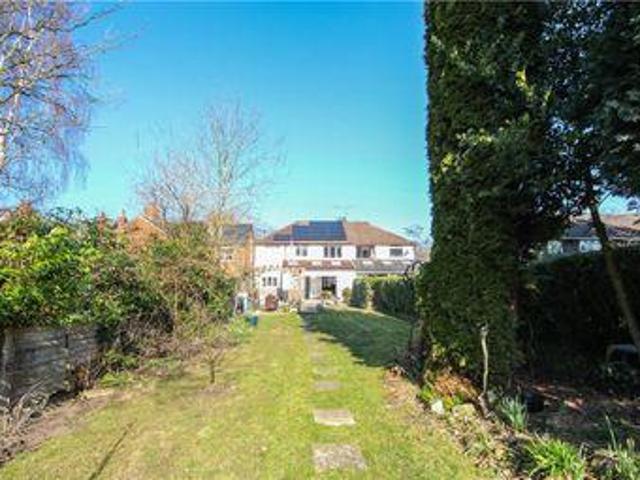 4 Bedrooms Semi detached house for sale in Cove Road, Fleet GU51