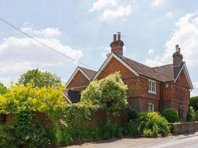 4 Bedrooms Semi detached house for sale in Cox Green, Rudgwick, Horsham RH12