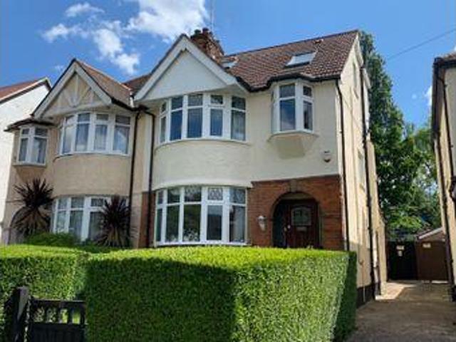 4 Bedrooms Semi detached house for sale in Colin Crescent, Colindale NW9