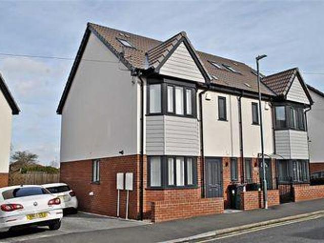 4 Bedrooms Semi detached house for sale in Colston Street, Soundwell, Bristol BS16
