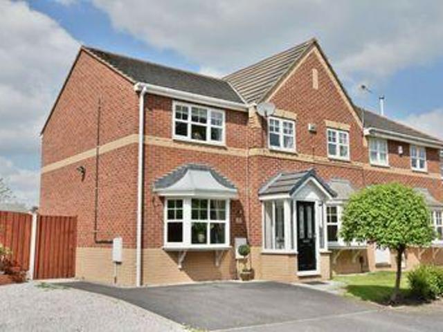 4 Bedrooms Semi detached house for sale in Coltsfoot Close, Leigh WN7