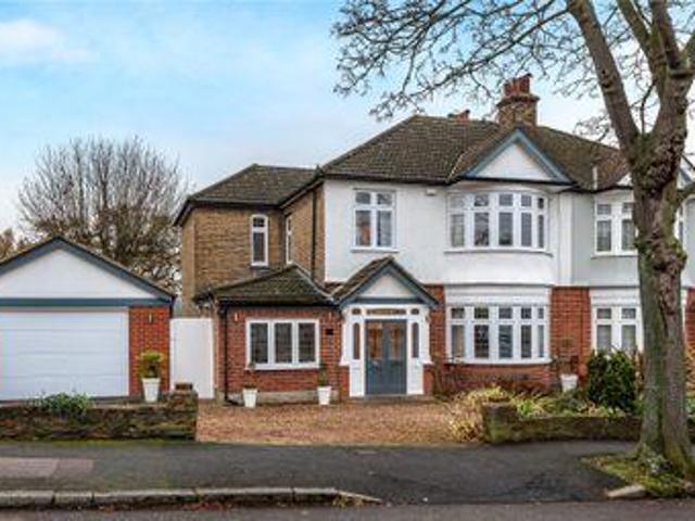 4 Bedrooms Semi detached house for sale in Coniston Road, Bromley BR1