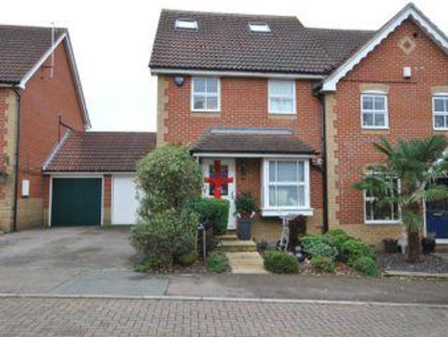 4 Bedrooms Semi detached house for sale in Cony Close, Cheshunt, Waltham Cross EN7