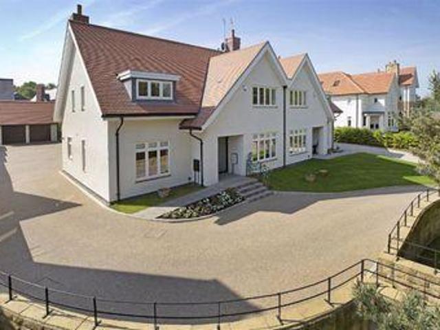 4 Bedrooms Semi detached house for sale in Cornwall Road, Harrogate HG1