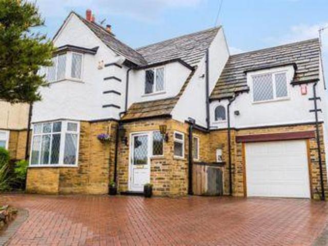 4 Bedrooms Semi detached house for sale in Carr Road, Calverley LS28