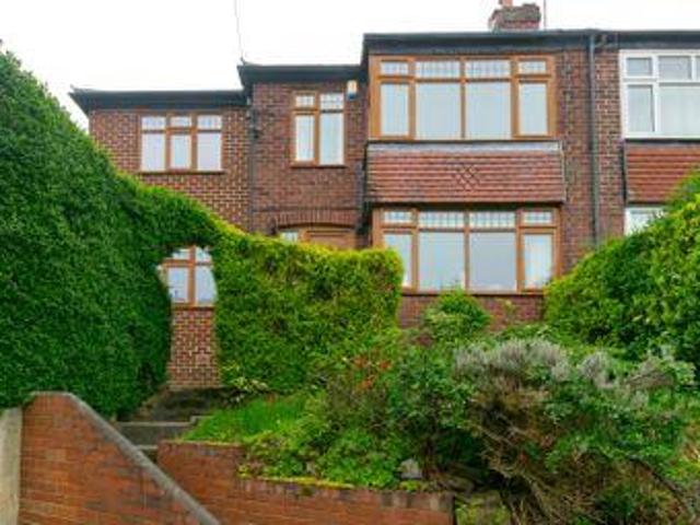 4 Bedrooms Semi detached house for sale in Carrholm Mount, Leeds, West Yorkshire LS7