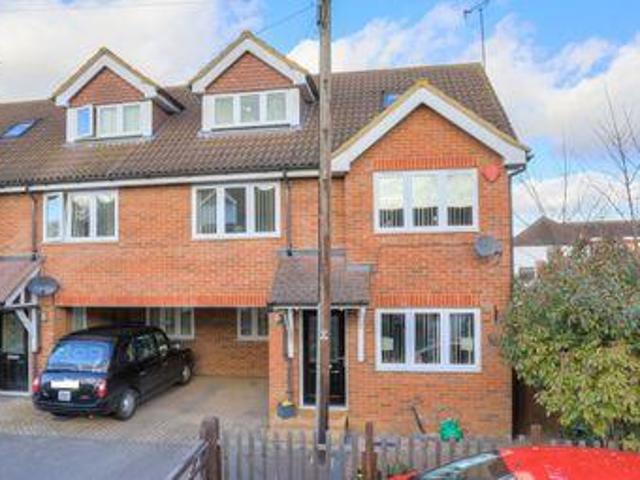 4 Bedrooms Semi detached house for sale in Cedarwood Drive, St. Albans AL4