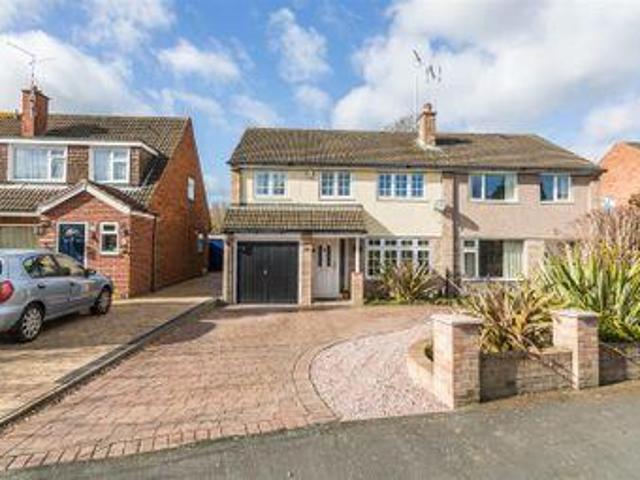 4 Bedrooms Semi detached house for sale in Churchill Drive, Ruddington, Nottingham NG11