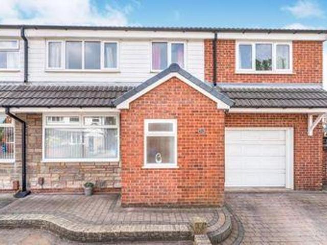 4 Bedrooms Semi detached house for sale in Chanters Avenue, Atherton, Greater Manchester, Lancashire M46