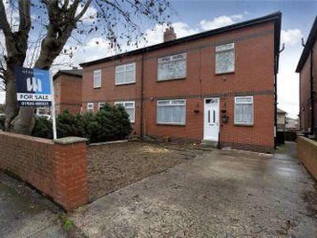4 Bedrooms Semi detached house for sale in Chapel Fold, Batley, West Yorkshire WF17
