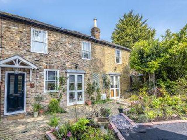 4 Bedrooms Semi detached house for sale in Chartwell Place, Harrow On The Hill HA2