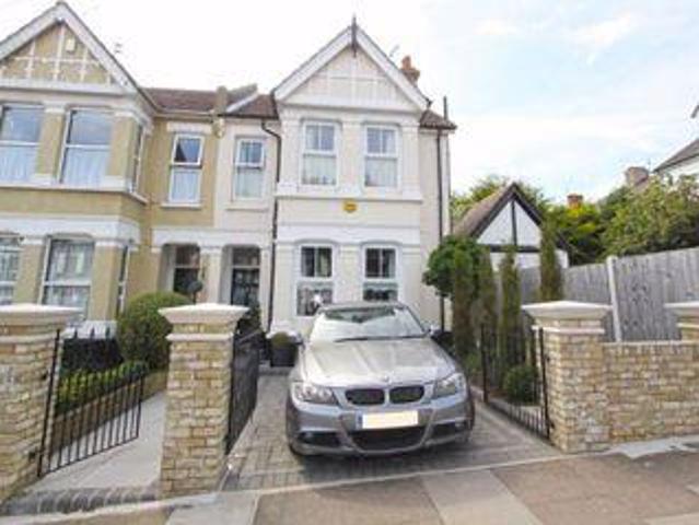 4 Bedrooms Semi detached house for sale in Cheltenham Road, Southend On Sea, Essex SS1