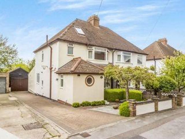 4 Bedrooms Semi detached house for sale in Chiltern Road, Baldock SG7
