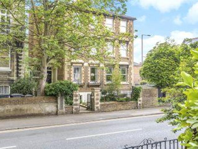 4 Bedrooms Semi detached house for sale in Clarence Road, Windsor, Berkshire SL4