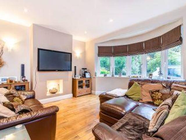 4 Bedrooms Semi detached house for sale in Clarence Road, Bickley BR1