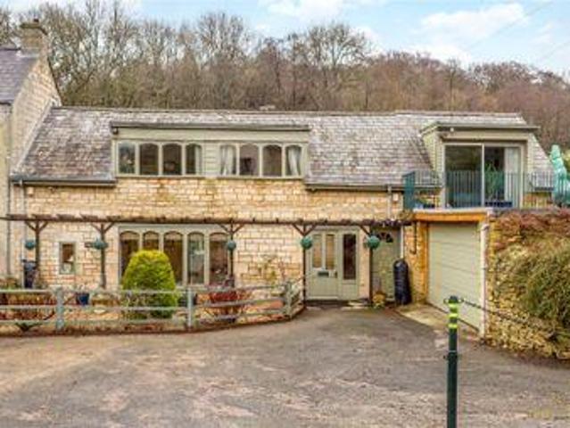4 Bedrooms Semi detached house for sale in Cranham, Gloucester, Gloucestershire GL4