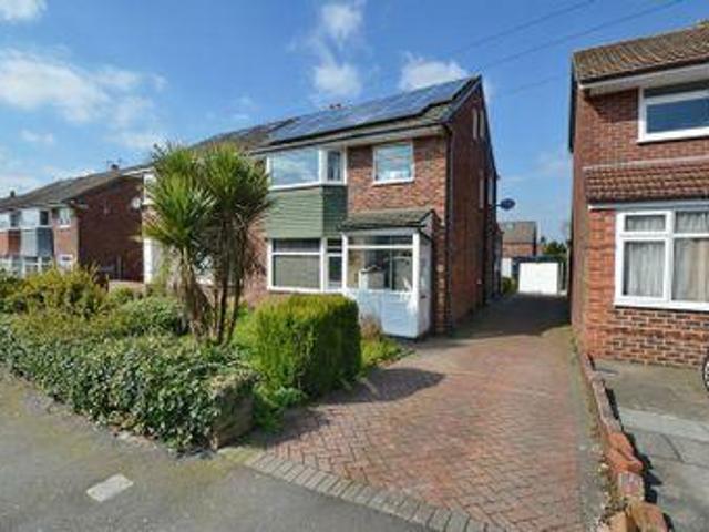 4 Bedrooms Semi detached house for sale in Cuckoo Lane, Whitefield, Manchester M45