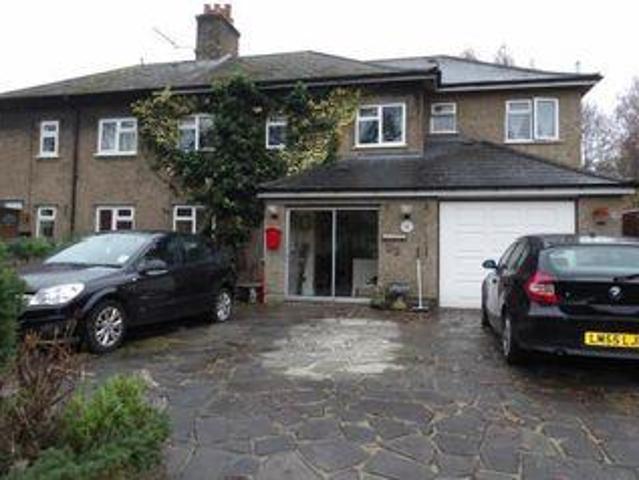 4 Bedrooms Semi detached house for sale in Addington Village Road, Addington Village, Croydon, Surrey CR0