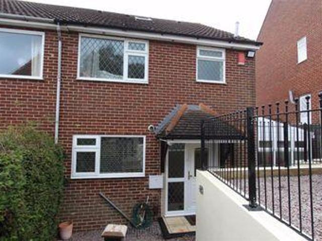 4 Bedrooms Semi detached house for sale in Arabia Close, North Chingford, London E4
