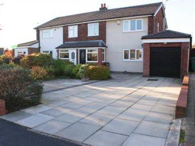 4 Bedrooms Semi detached house for sale in Astley Road, Bradshaw, Bolton BL2
