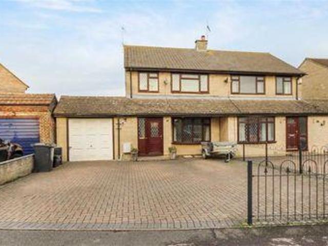 4 Bedrooms Semi detached house for sale in Ashbury Avenue, Swindon, Wiltshire SN3