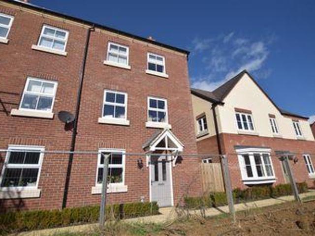 4 Bedrooms Semi detached house for sale in Ashwick Mead, Great Denham, Bedford MK40