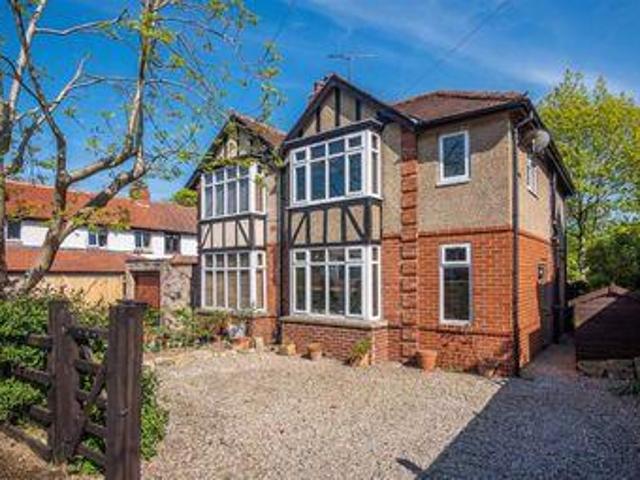 4 Bedrooms Semi detached house for sale in Ashville Grove, Harrogate, North Yorkshire HG2