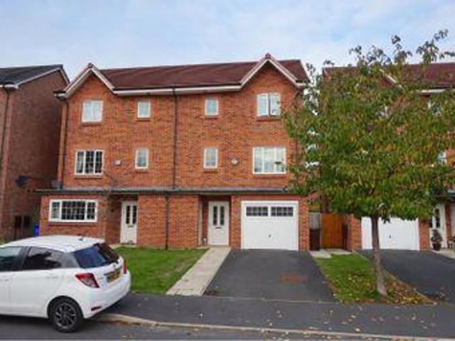 4 Bedrooms Semi detached house for sale in Boothdale Drive, Manchester M34
