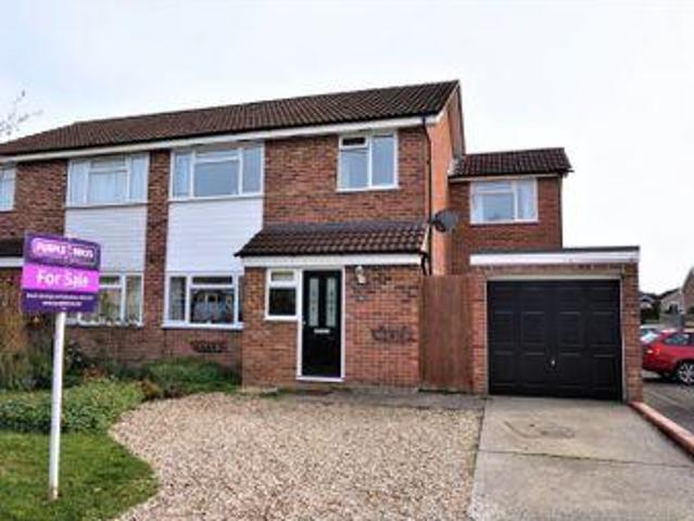 4 Bedrooms Semi detached house for sale in Balfour Crescent, Newbury RG14