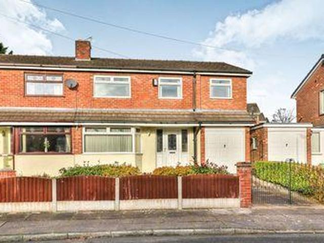4 Bedrooms Semi detached house for sale in Bankhouse Road, Bury BL8