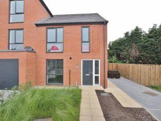 4 Bedrooms Semi detached house for sale in Barleyfield, Pensby, Wirral CH61