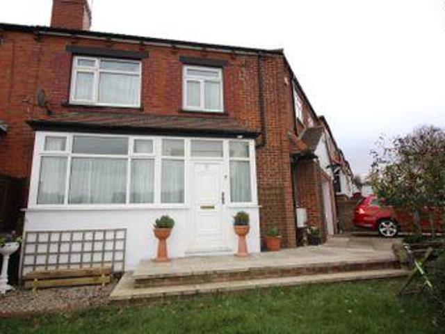 4 Bedrooms Semi detached house for sale in Bell Mount View, Leeds, West Yorkshire LS13