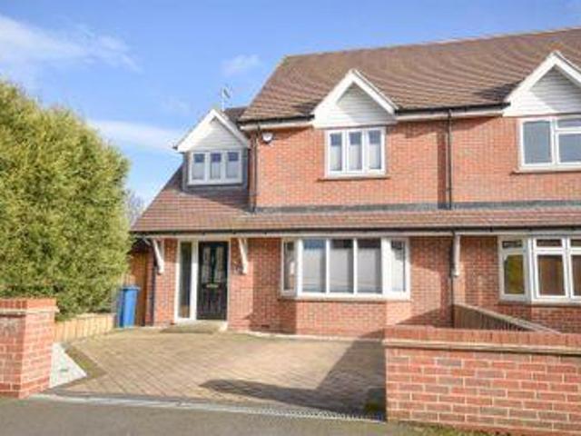 4 Bedrooms Semi detached house for sale in Bentinck Avenue, Tollerton, Nottingham NG12